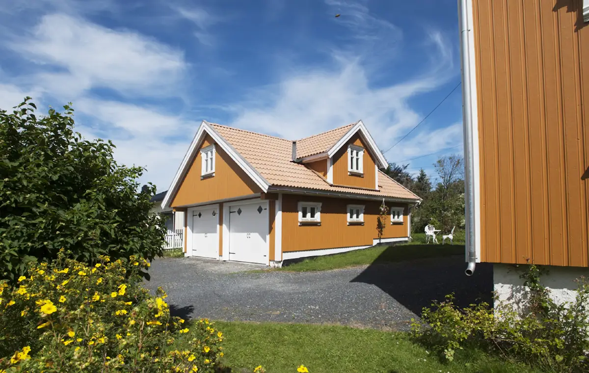 Garasje dobbel - saltak og kvist/opplett - karlshusgarasjene