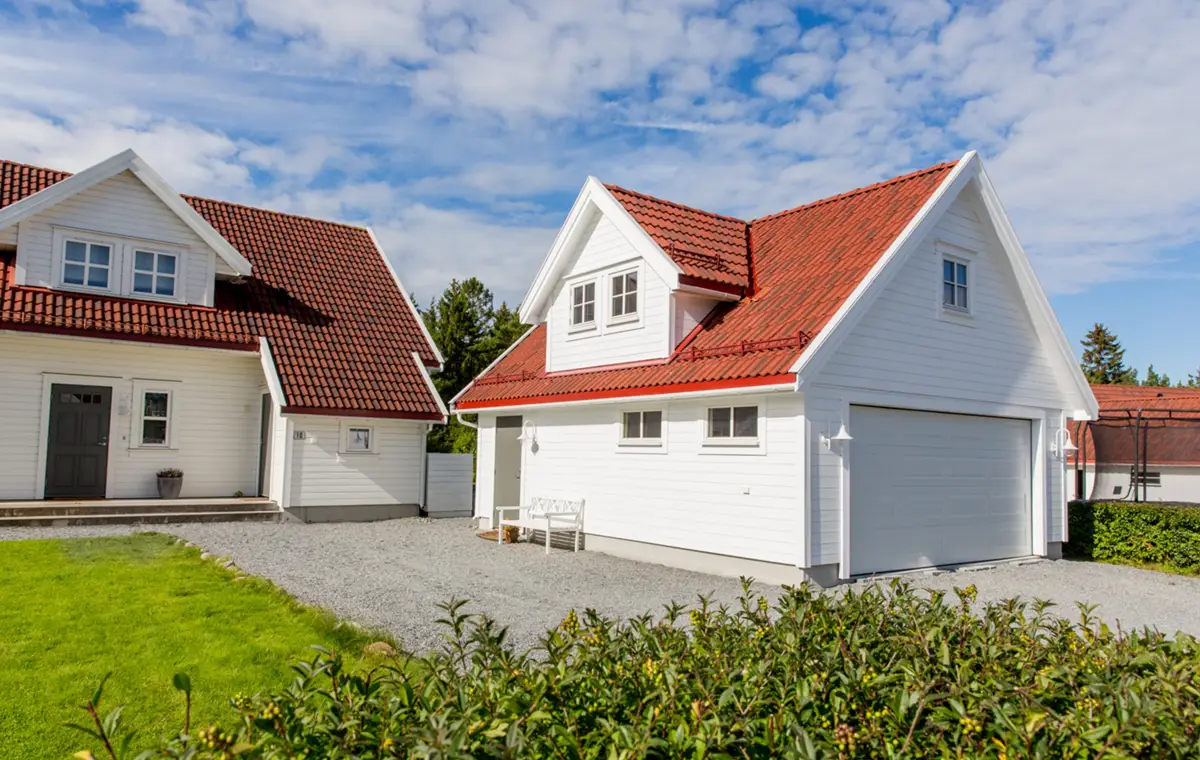 Garasje dobbel - saltak og kvist/opplett - karlshusgarasjene
